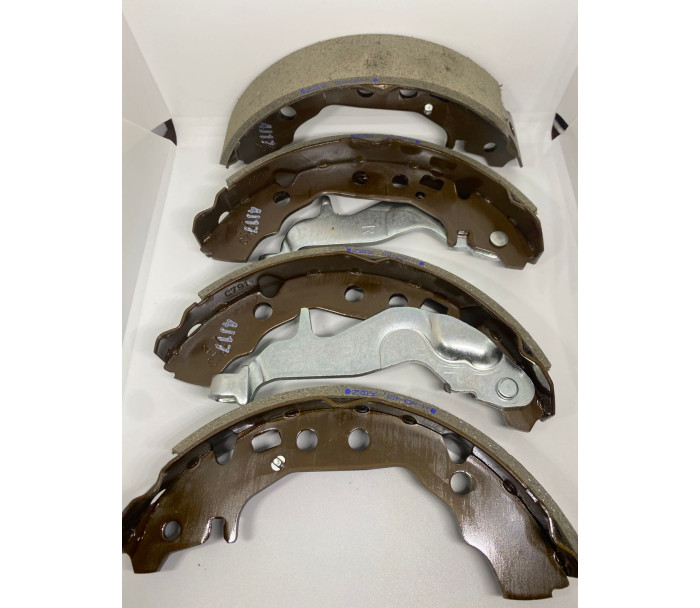Suzuki Rear Brake Shoe Set 53200-64P01-000